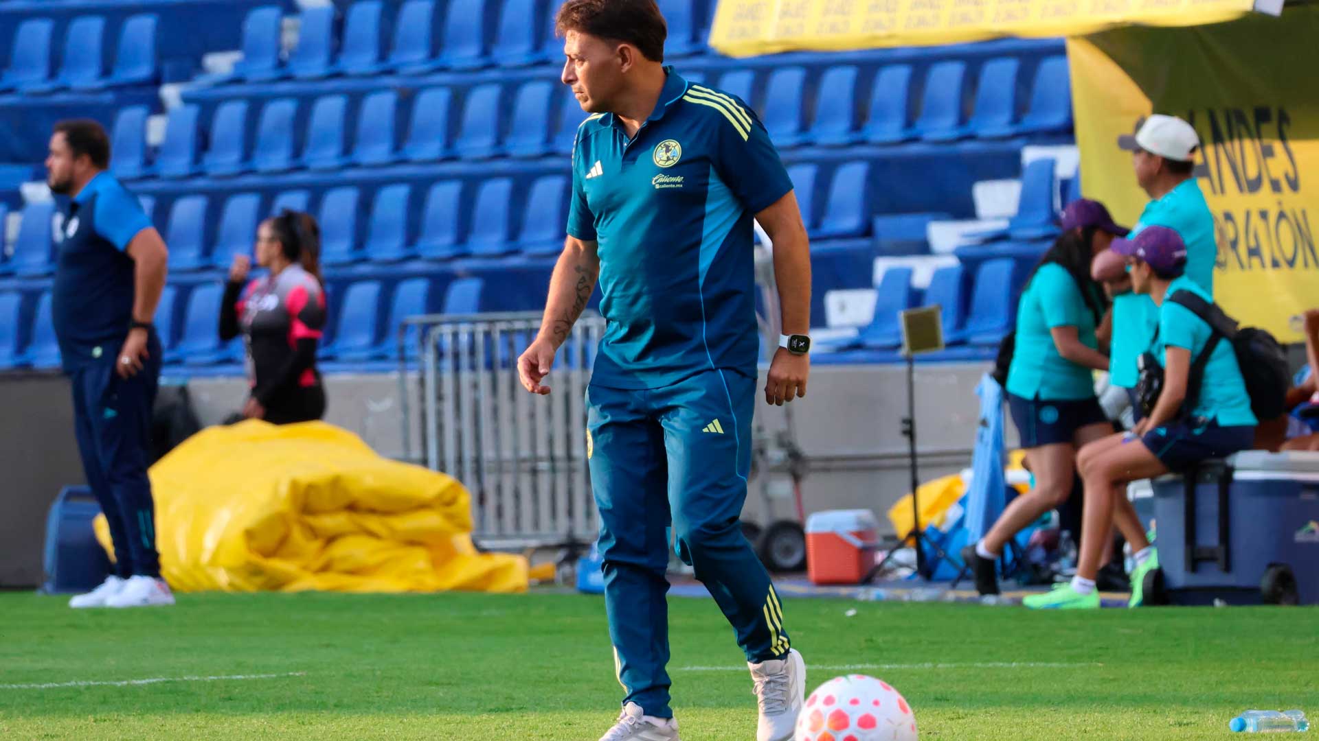 Ángel Villacampa, DT del América Femenil: “Cuando no tenemos el balón ...